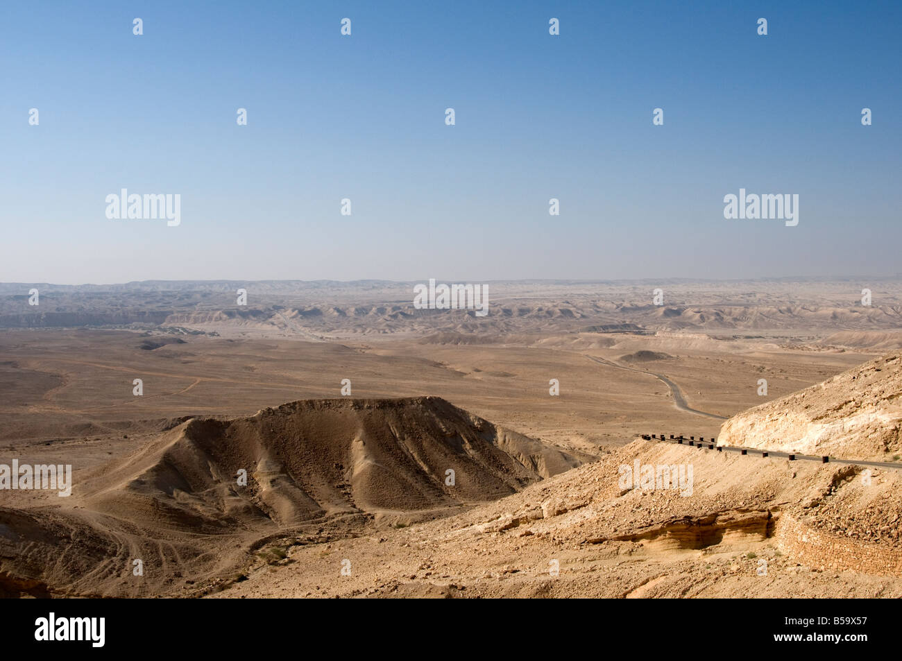 desert landscape ,the ramon crater, the scorpions ascent Stock Photo ...