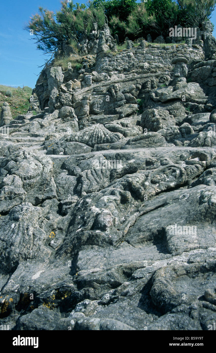 Finistere Rochers Sculpte Images carved onto rocks ROTHENEUF BRITTANY ...
