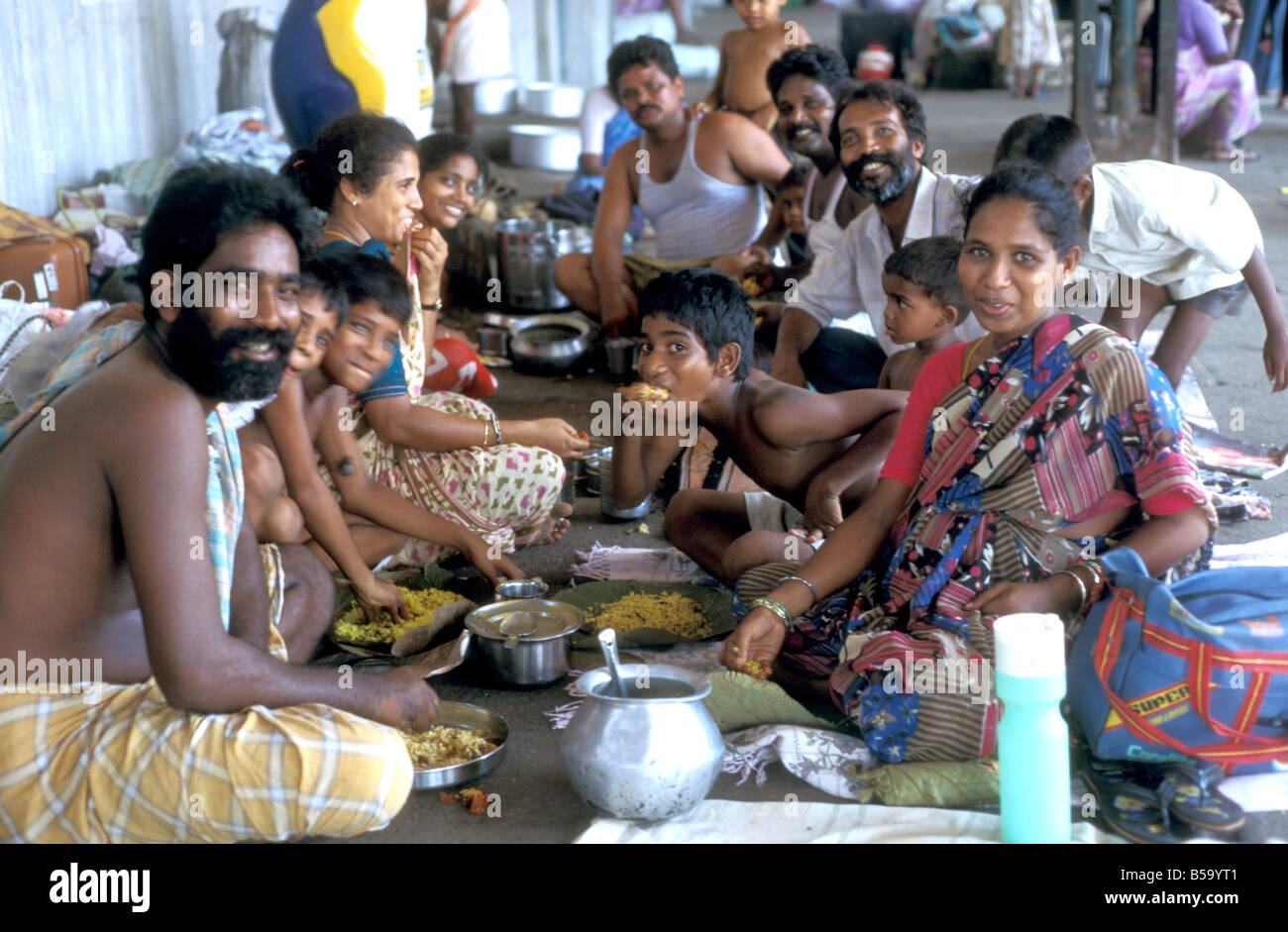 railway platform madras tamil nadu southern india Stock Photo - Alamy