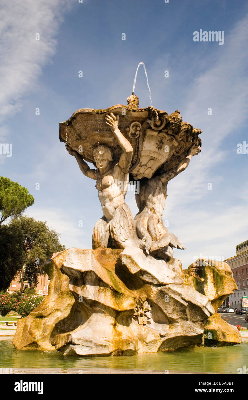 Fountain in italy hi-res stock photography and images - Alamy