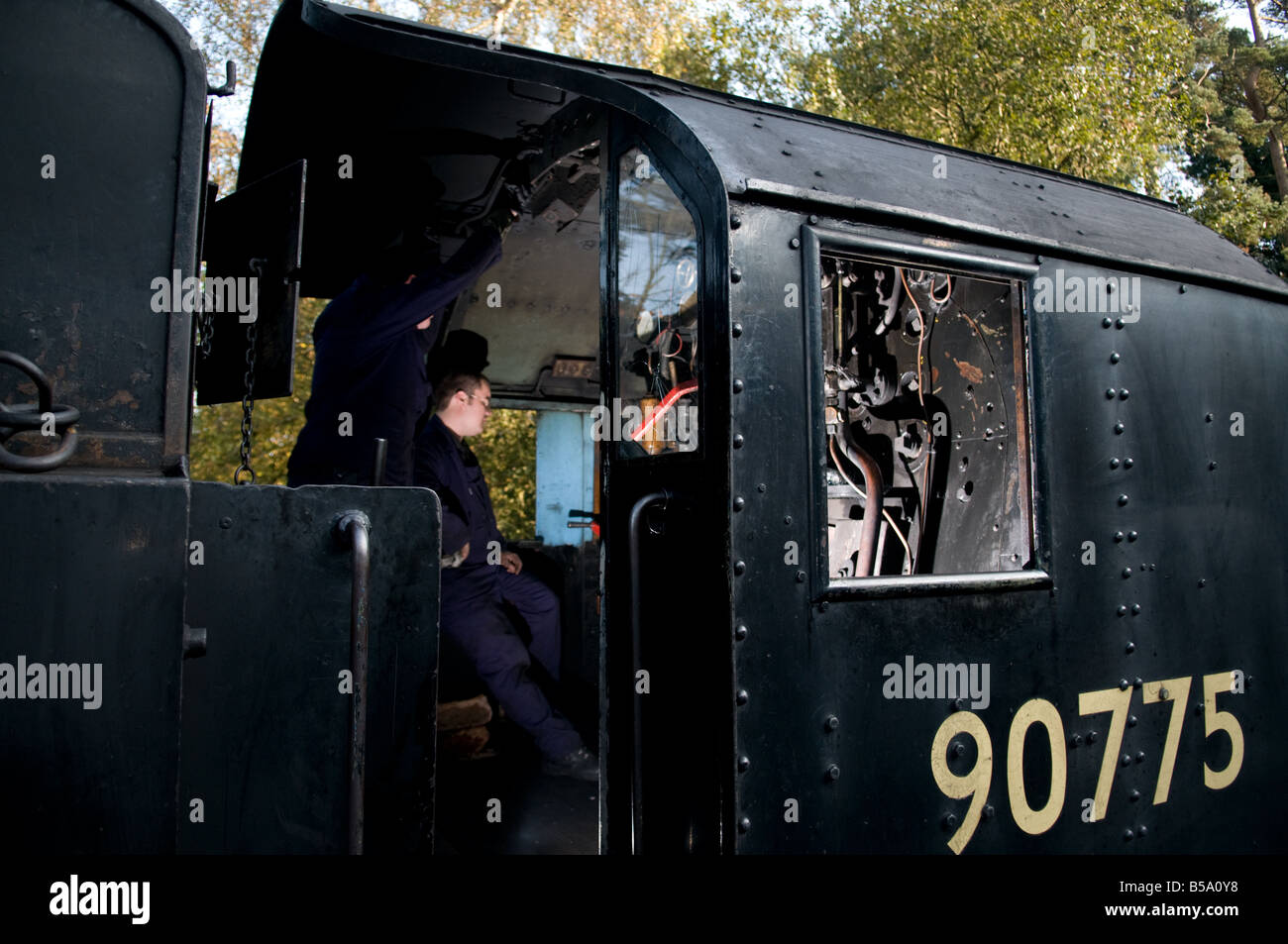 Train driver's cab hi-res stock photography and images - Alamy