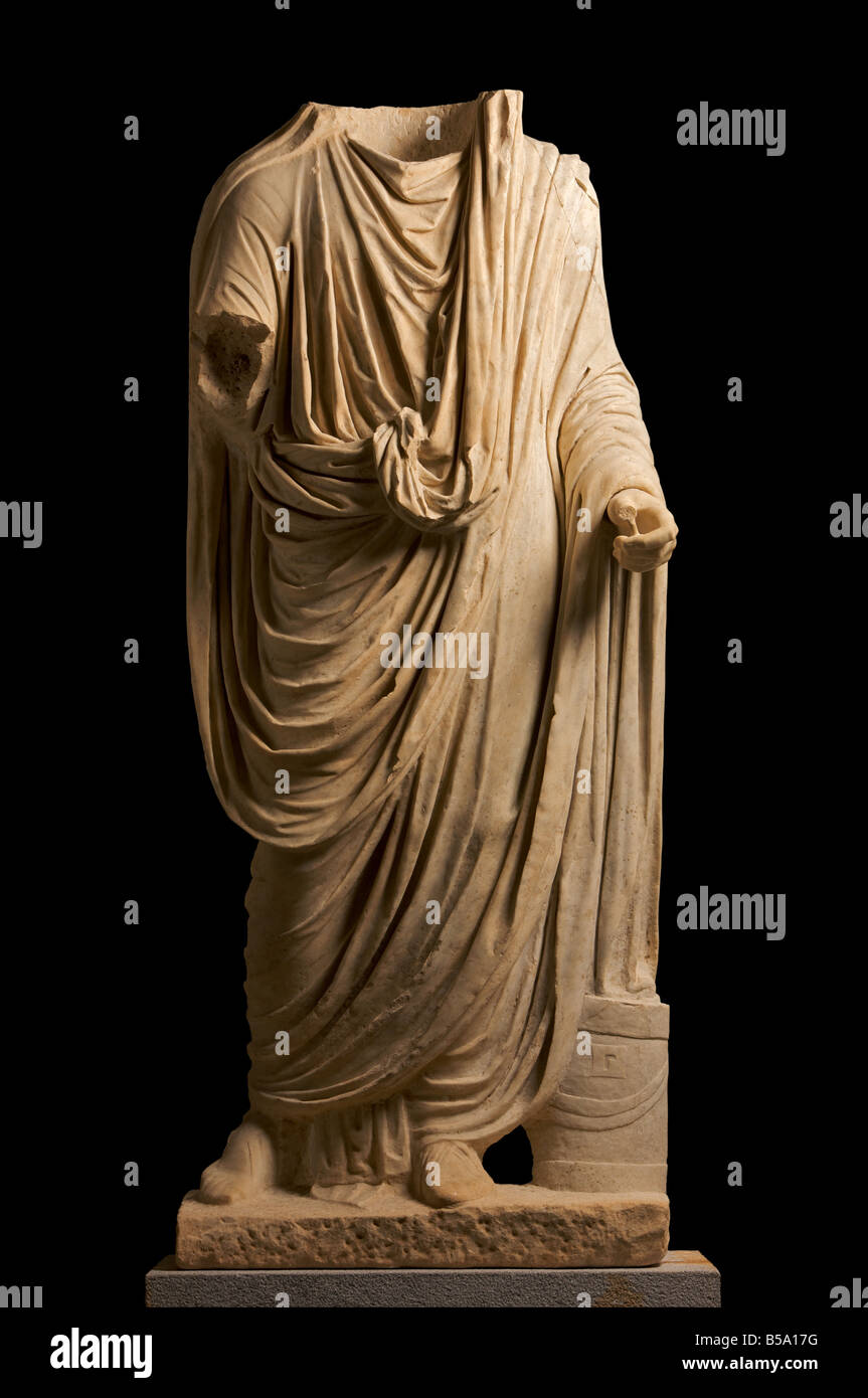 Togado Capite Velato Early 1 A D inicios 1 D C Teatro Romano de ...