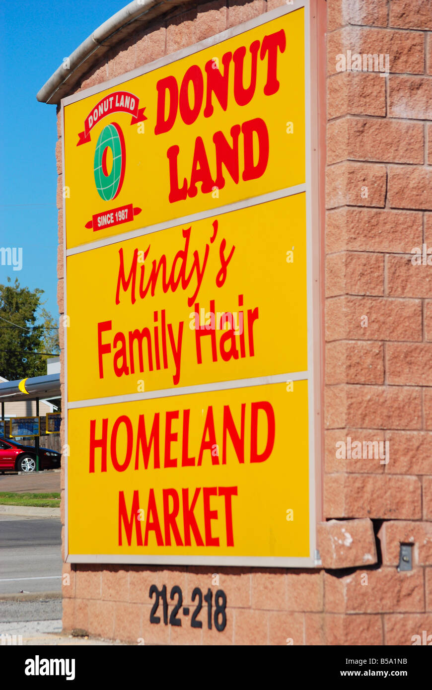 Strip mall signage hi-res stock photography and images - Alamy