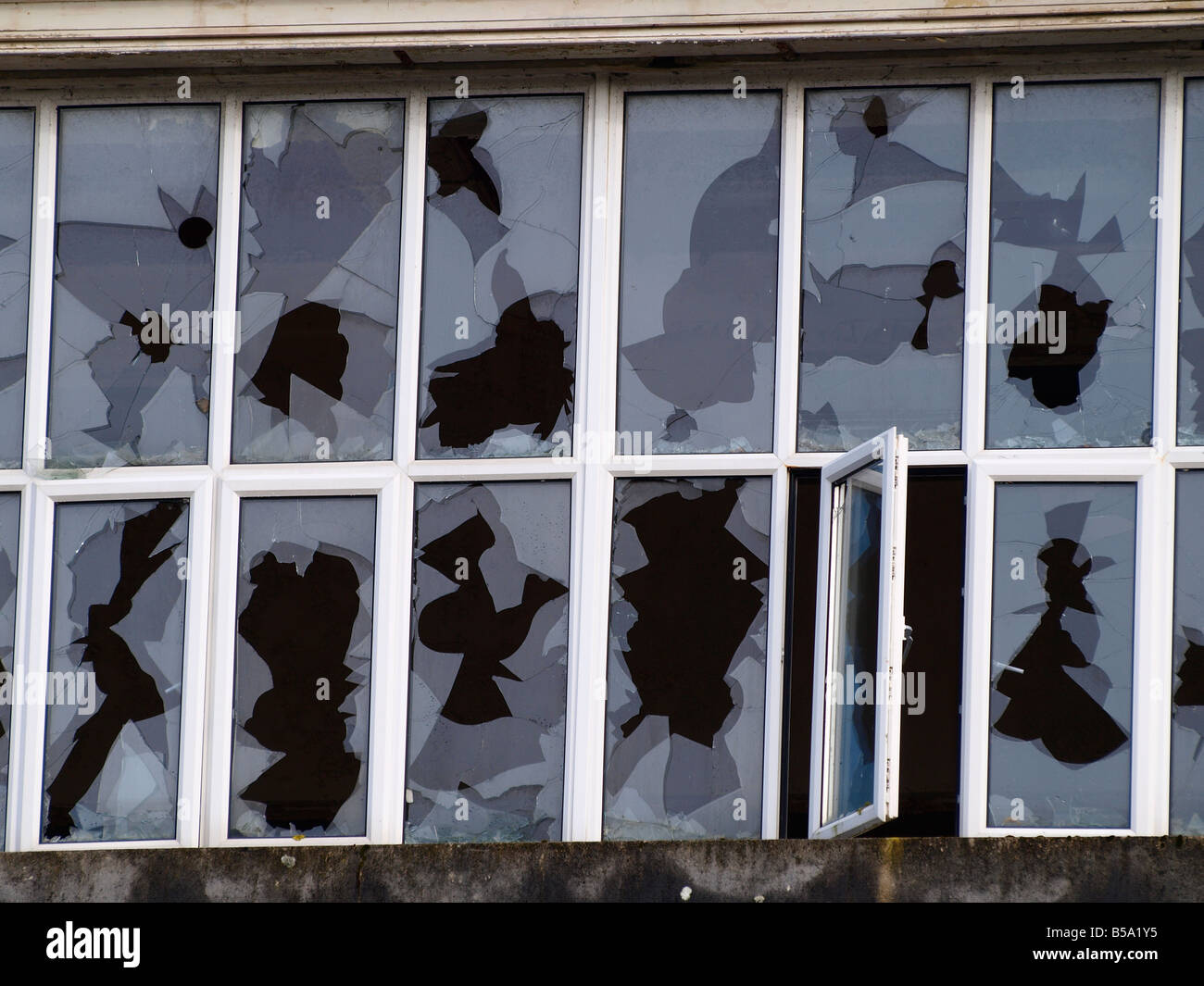 Rundown building with broken windows hi-res stock photography and ...