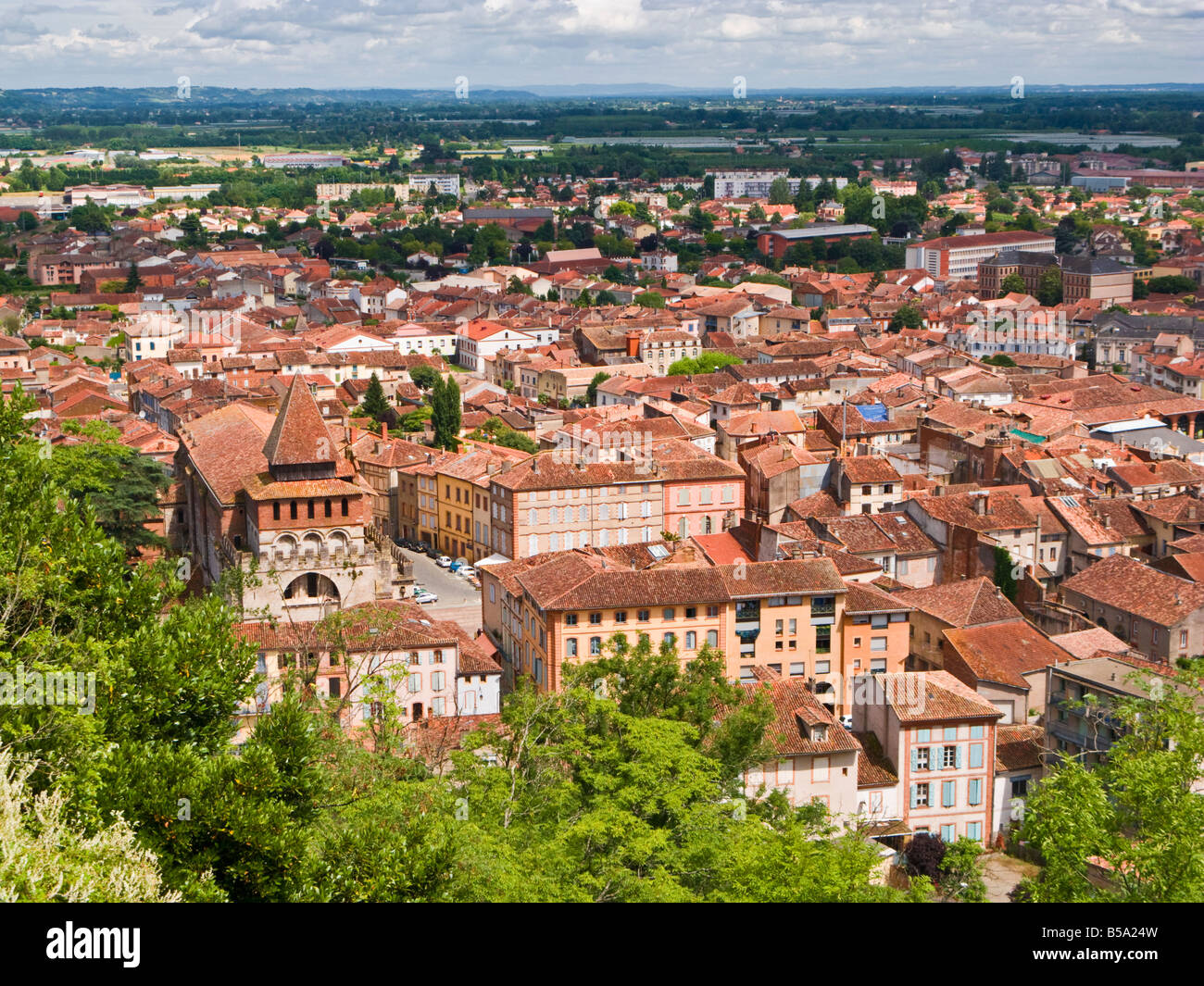 The red rooftops of historic town of Moissac and Abbey St Pierre, Tarn ...