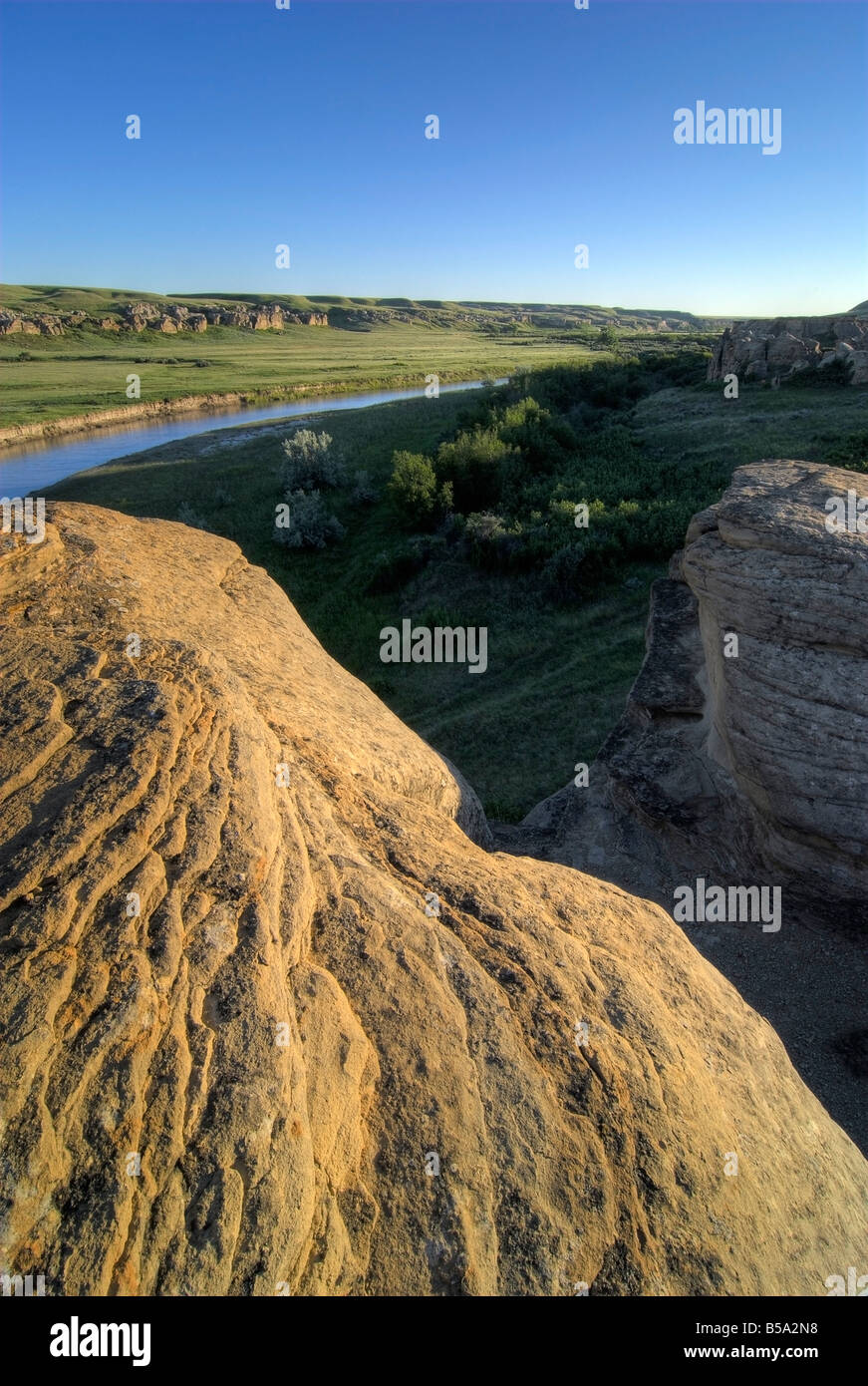 The milk river valley in writing on stone provincial park hi-res stock ...