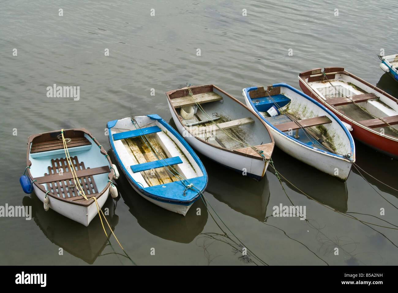 A line of dinghies Stock Photo - Alamy