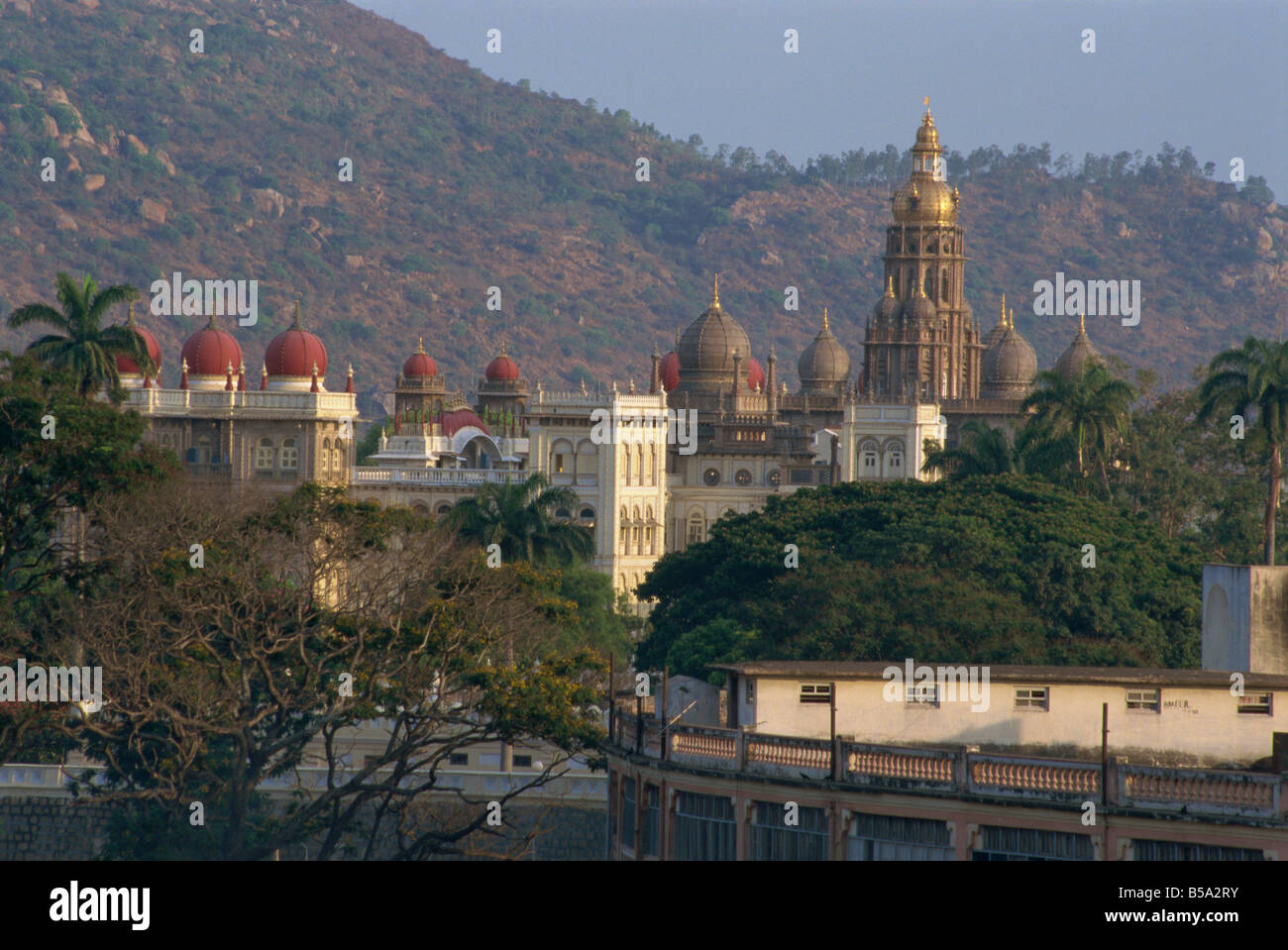 Mysore city palace hi-res stock photography and images - Alamy