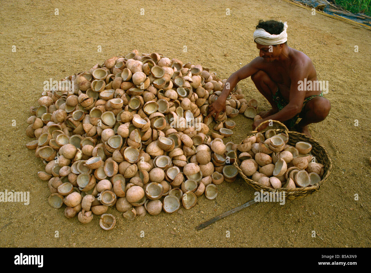 Coconut work hi-res stock photography and images - Alamy