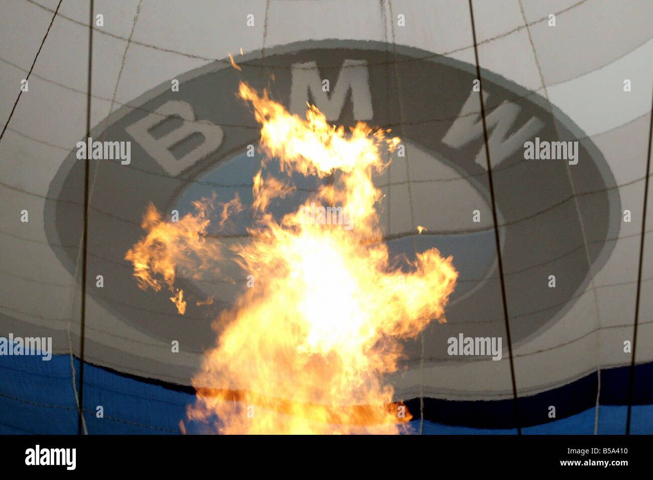 Flame symbol logo hi-res stock photography and images - Alamy