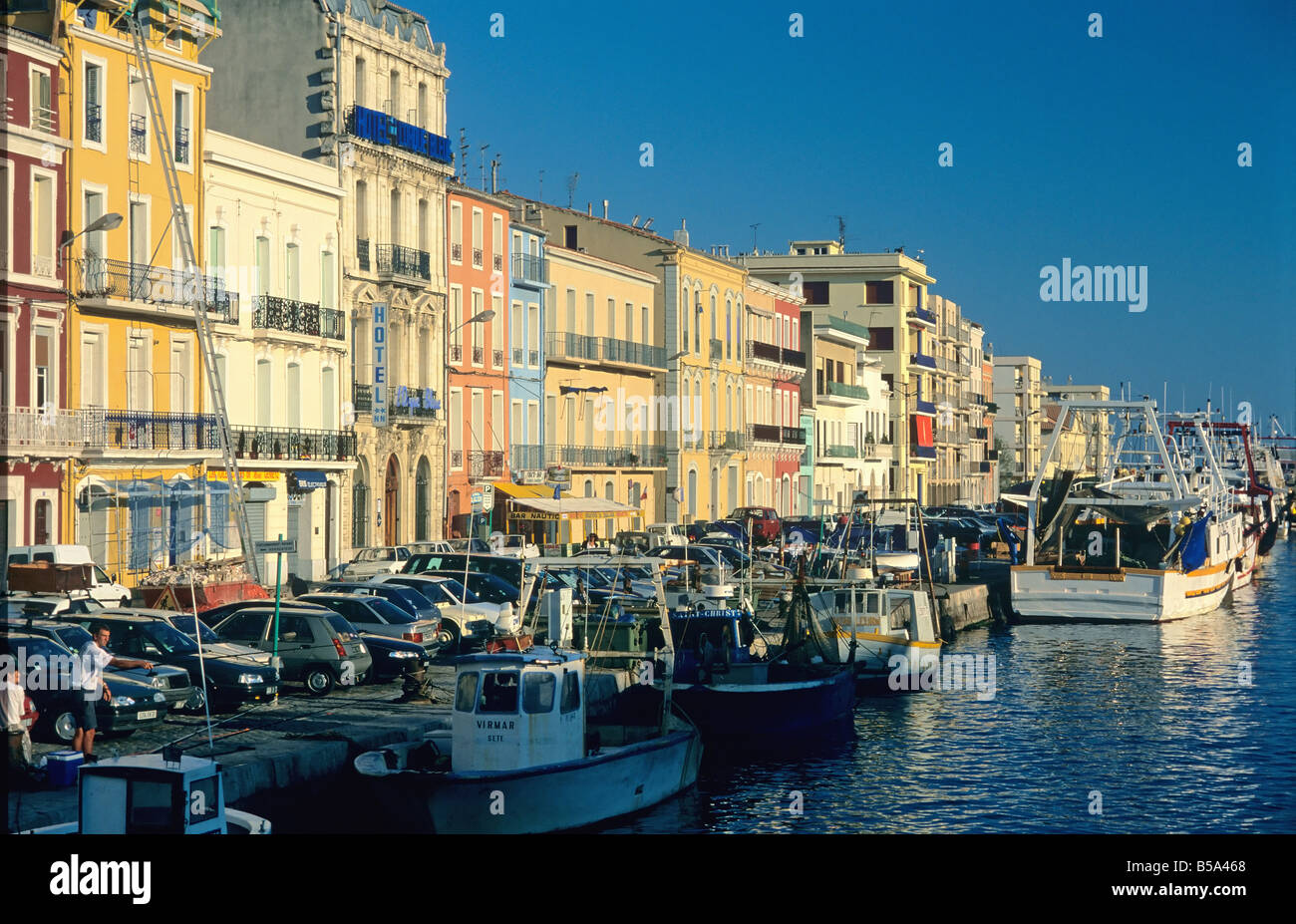 HOUSES CANAL AND BOATS "LA MARINE" DISTRICT "SETE" LANGUEDOC FRANCE ...