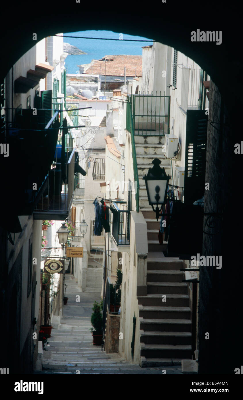 Gargano peninsula Town Narrow street VIESTE APULIA PUGLIA ITALY Stock ...