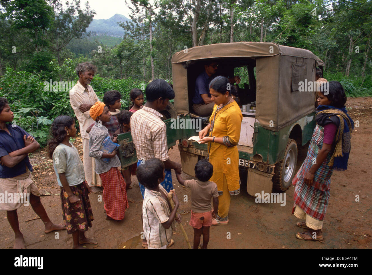 Tribal people in india hi-res stock photography and images - Alamy