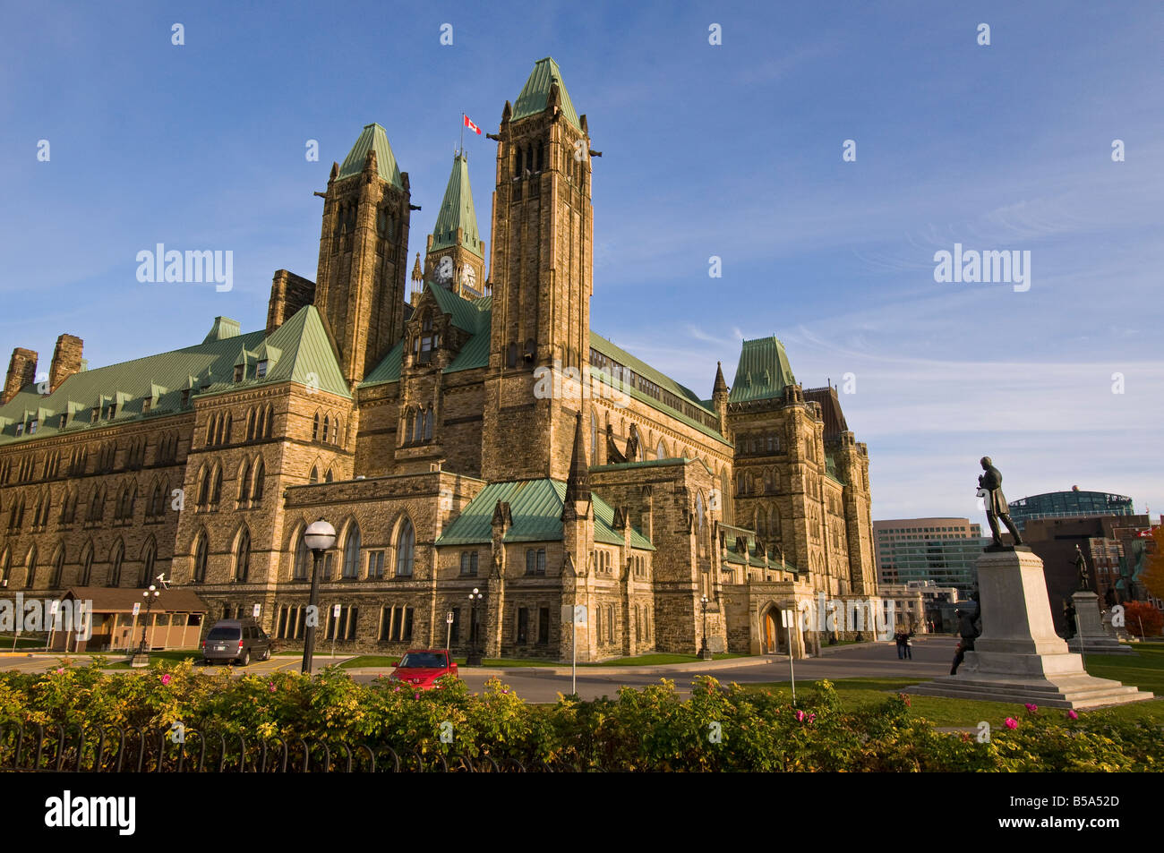 Canadian parliament house hi-res stock photography and images - Alamy