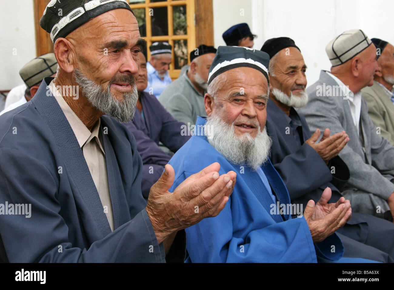 Muslim praying in the mosque, Uzbekistan Stock Photo - Alamy
