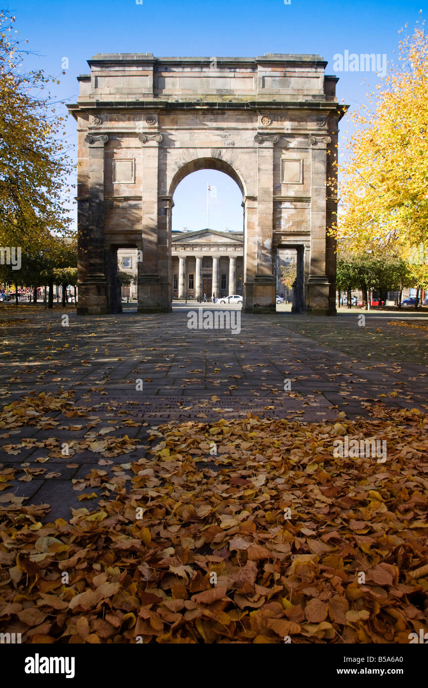 The MacLennan Arch on Glasgow Green in Autumn, City of Glasgow ...
