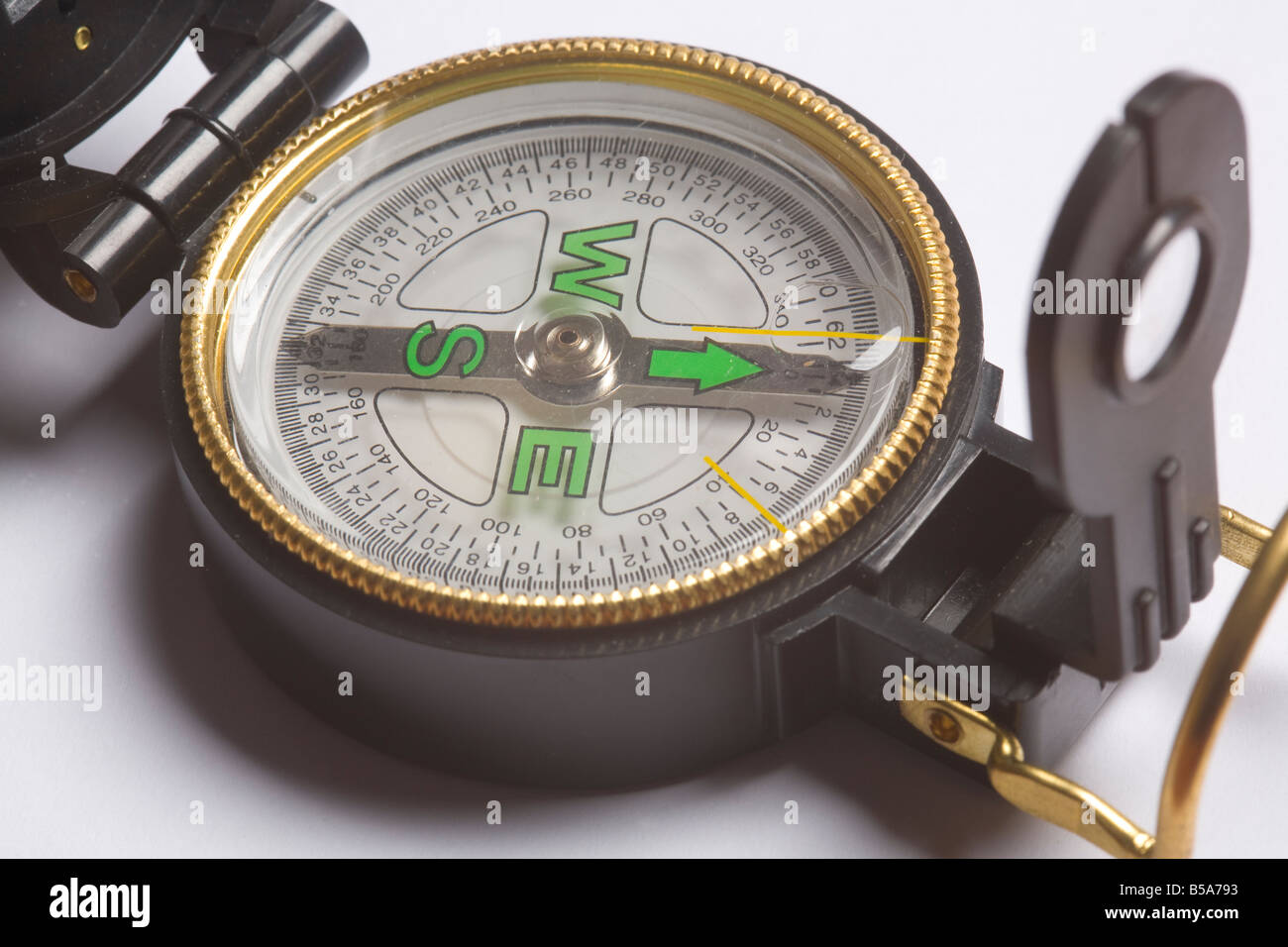 Map compass north south east west hi-res stock photography and images ...