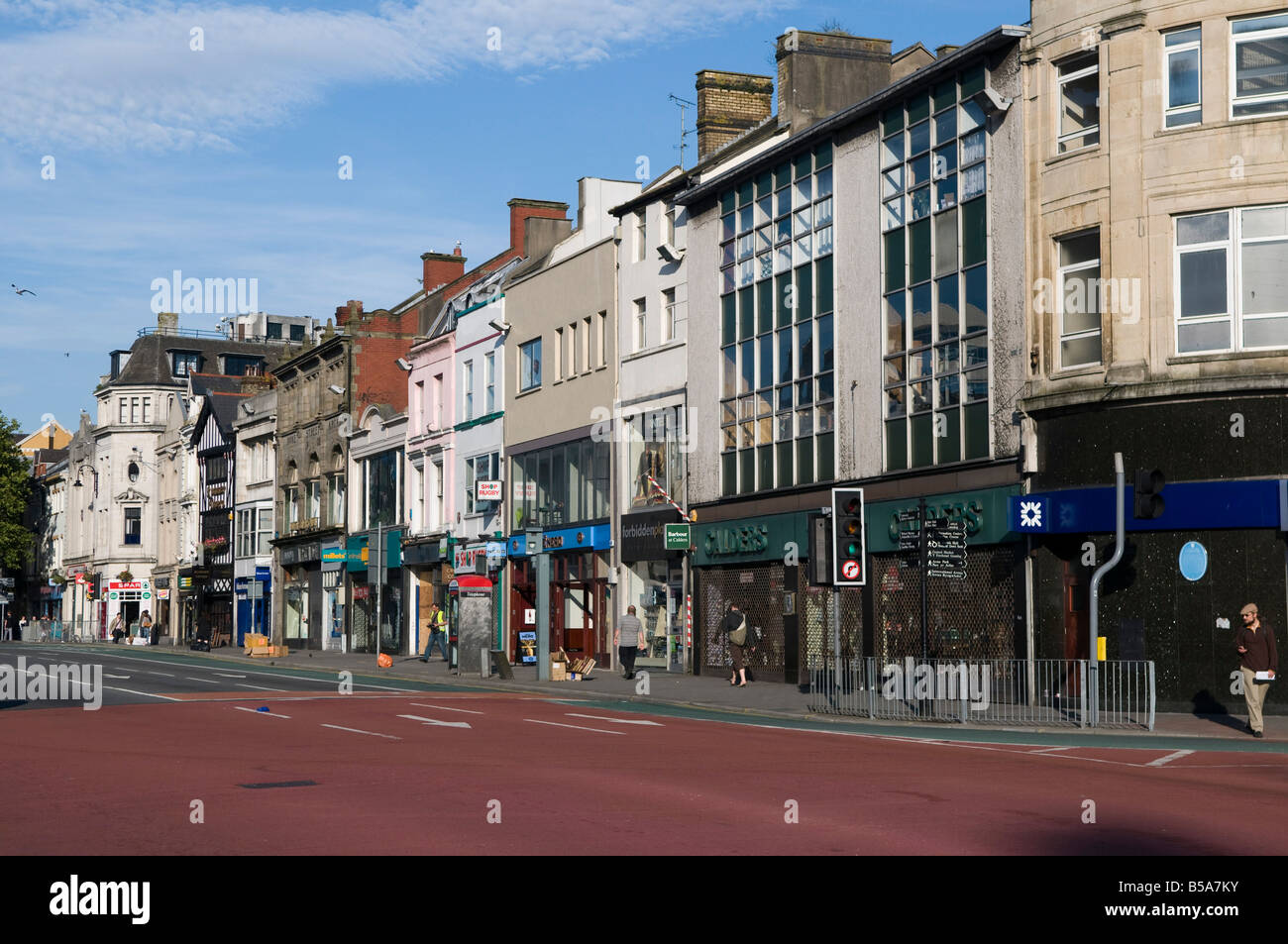Cardiff britain hi-res stock photography and images - Alamy