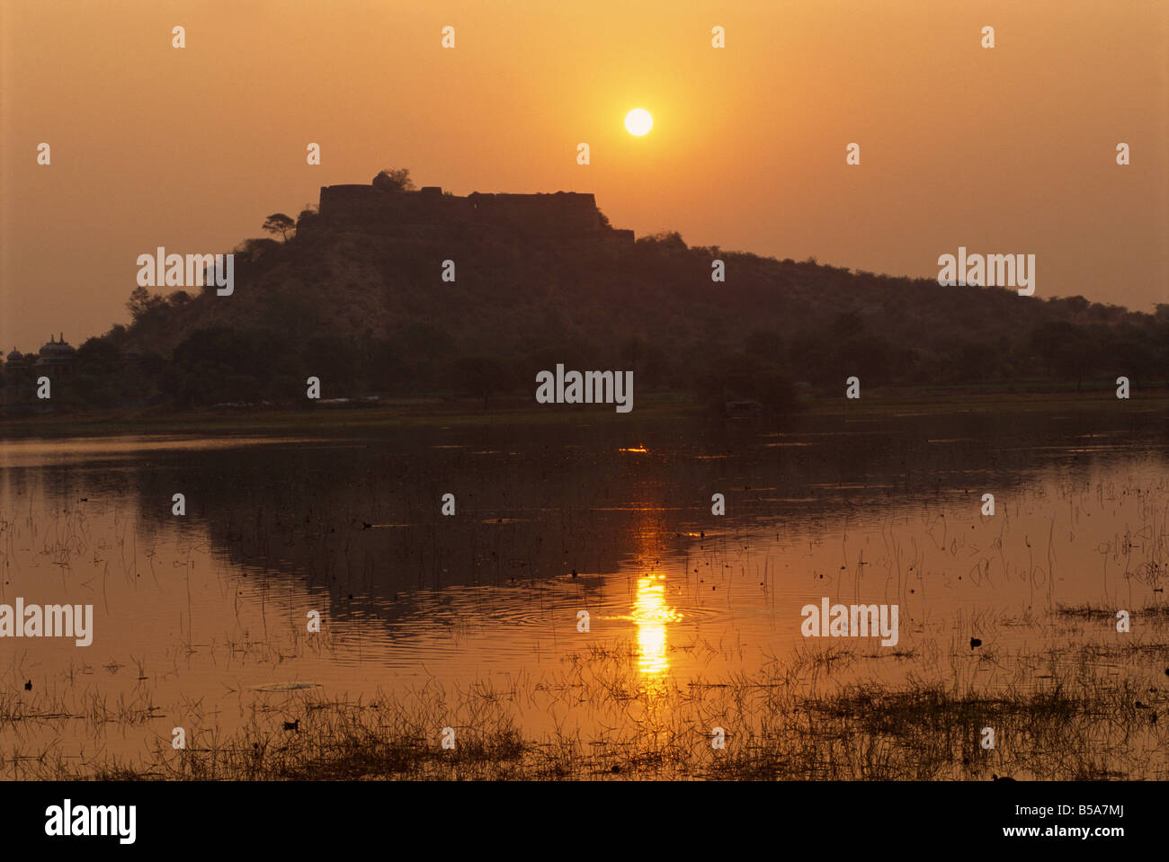 India rajasthan deogarh landscape hi-res stock photography and images ...