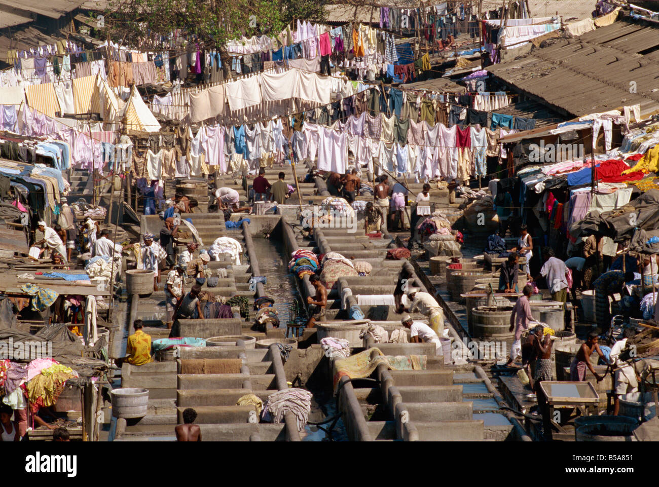 Laundry ghats mumbai hi-res stock photography and images - Alamy