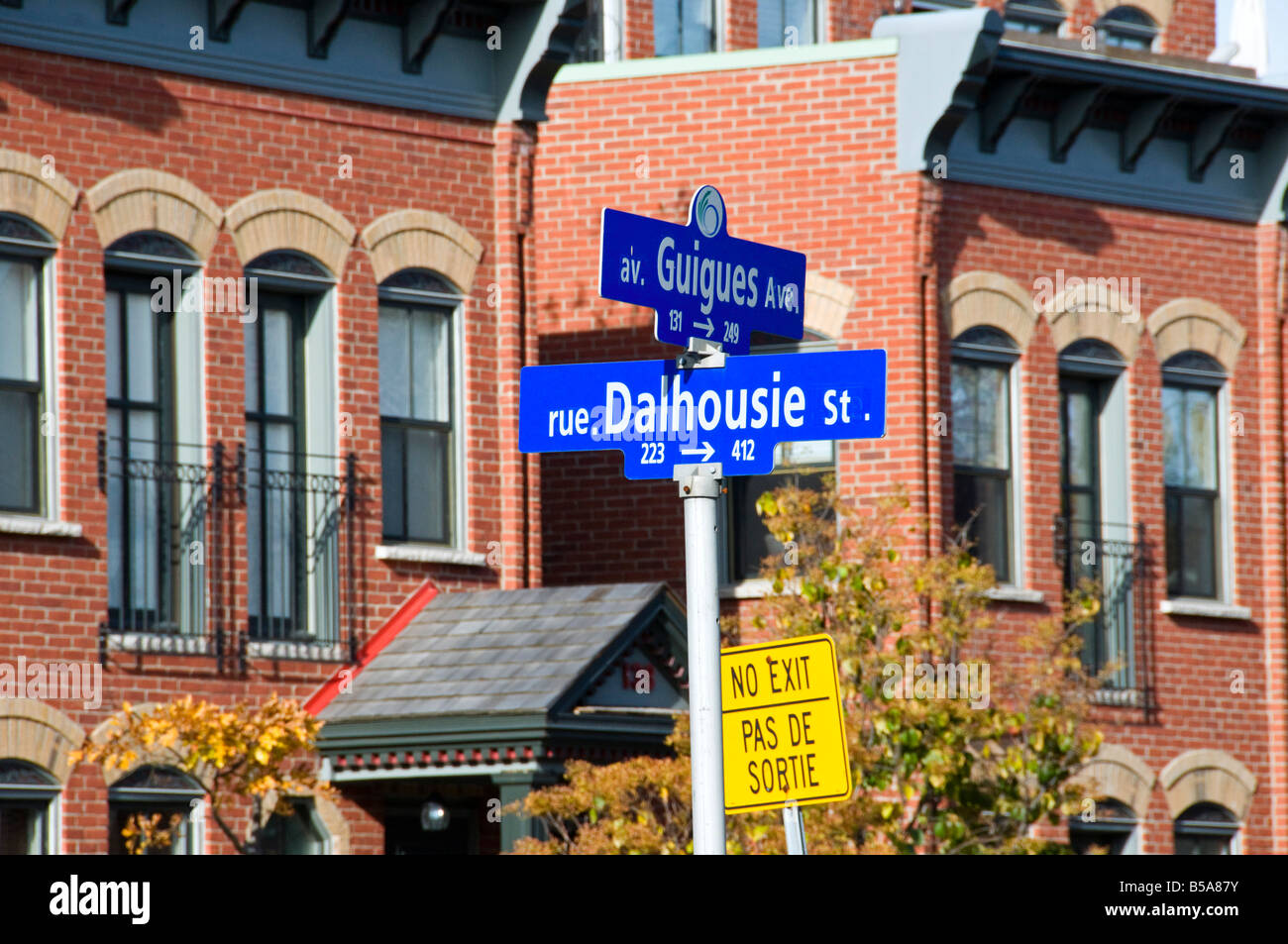 Byward market ottawa sign hi-res stock photography and images - Alamy