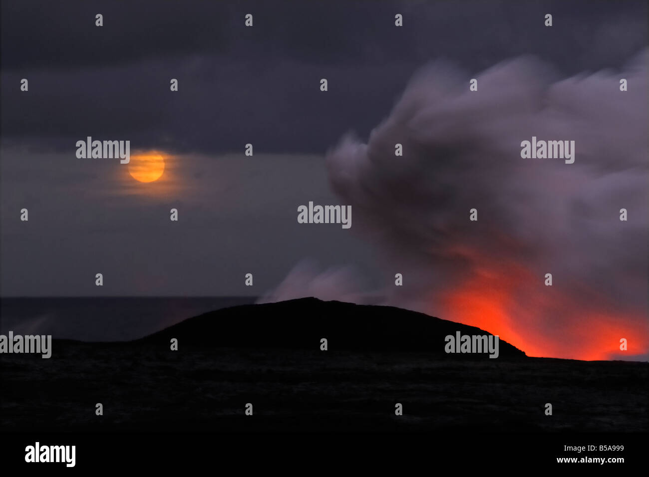 Lava flow sunset hi-res stock photography and images - Alamy