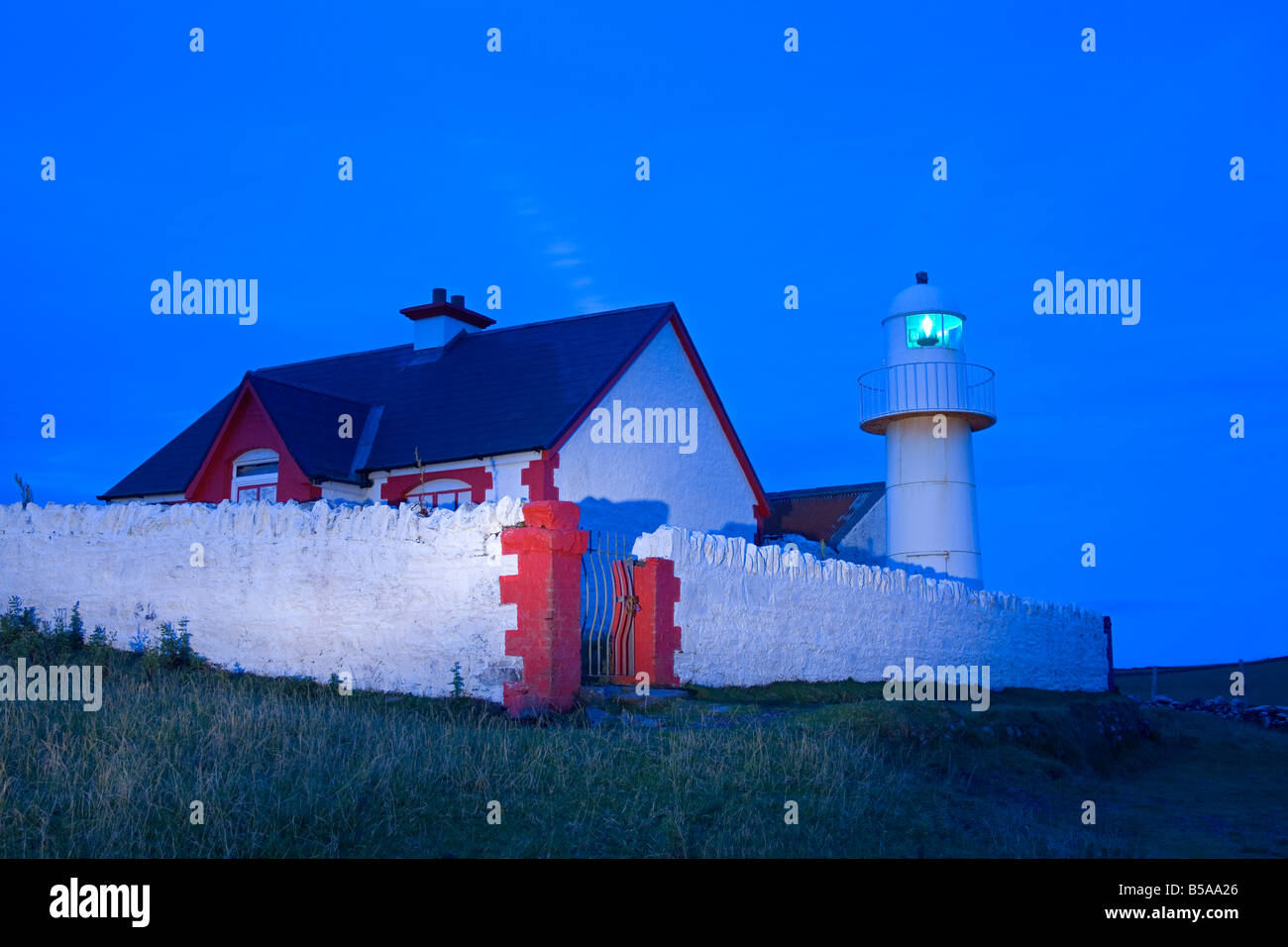 Dingle Lighthouse, Dingle Peninsula, County Kerry, Munster, Republic of ...