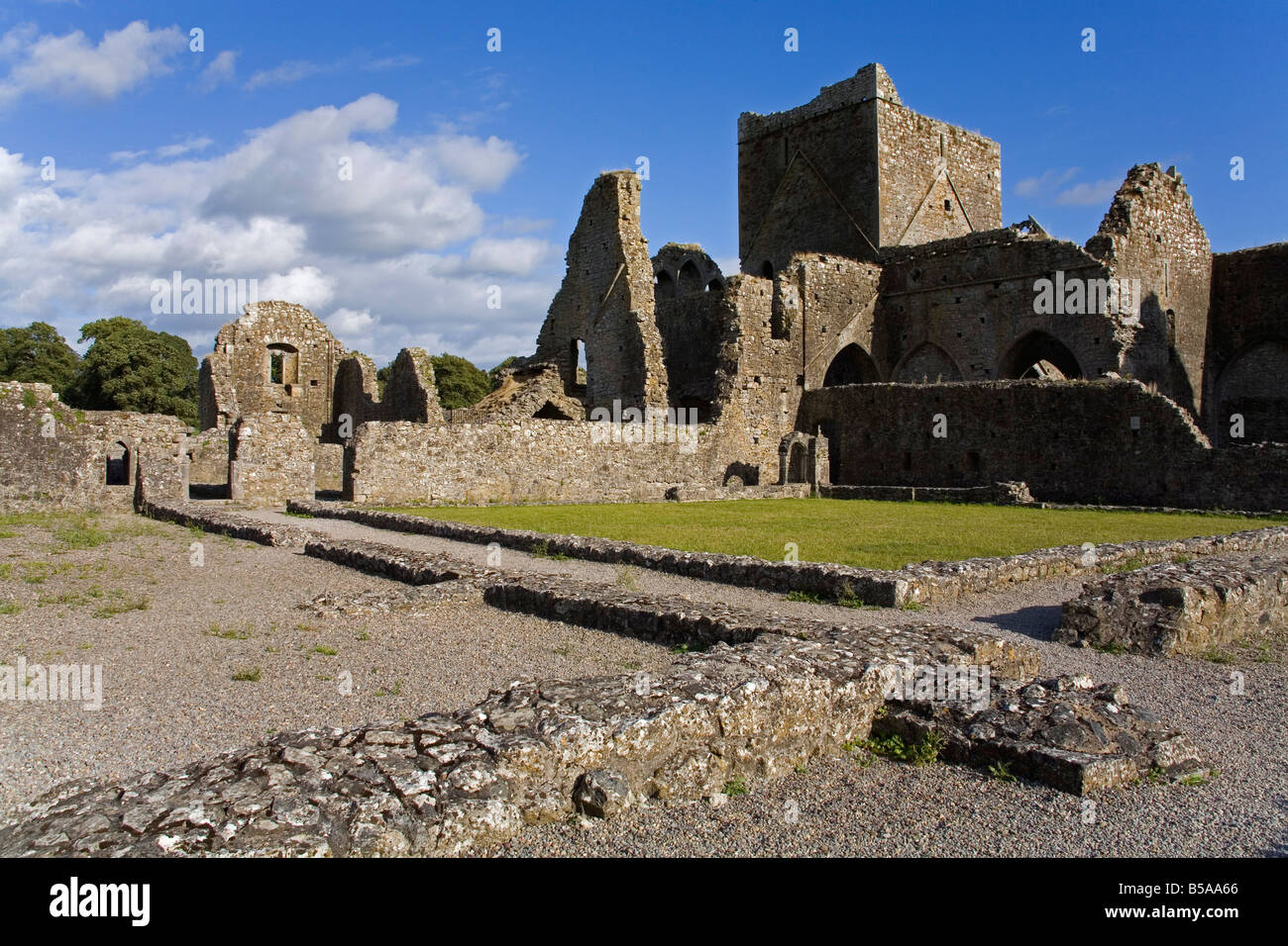 Tipperary town ireland hi-res stock photography and images - Alamy