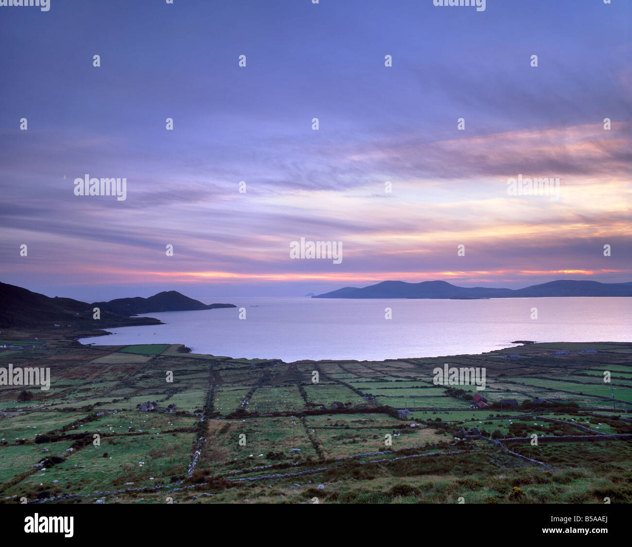 Sunset over Ballinskelligs Bay, Ring of Kerry, County Kerry, Munster ...