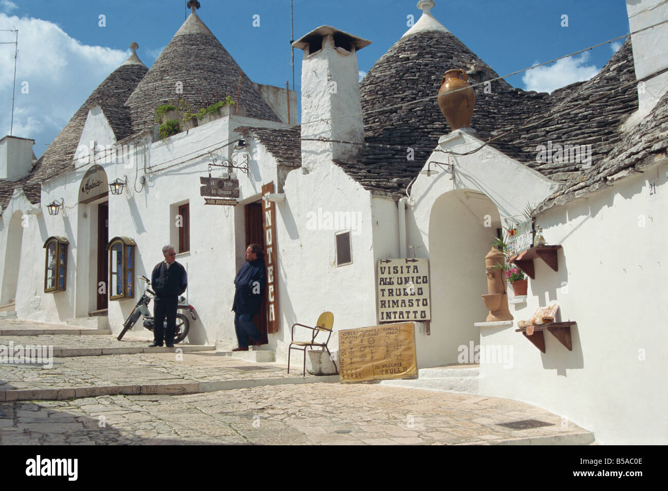 Traditional architecture of Trulli Alberobello Puglia Italy S Terry ...
