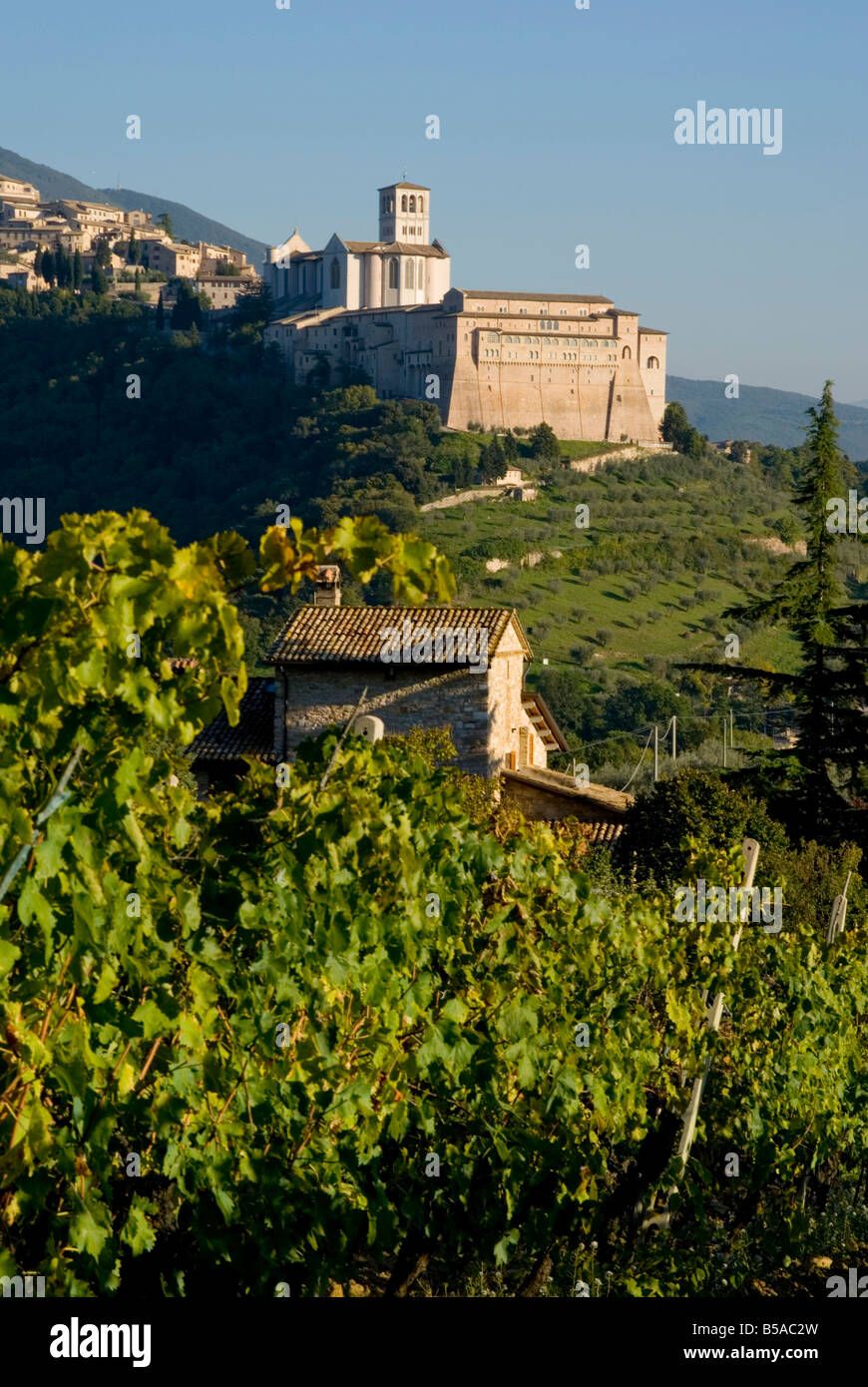 View of Church of San Francesco, Assisi, UNESCO World Heritage Site ...