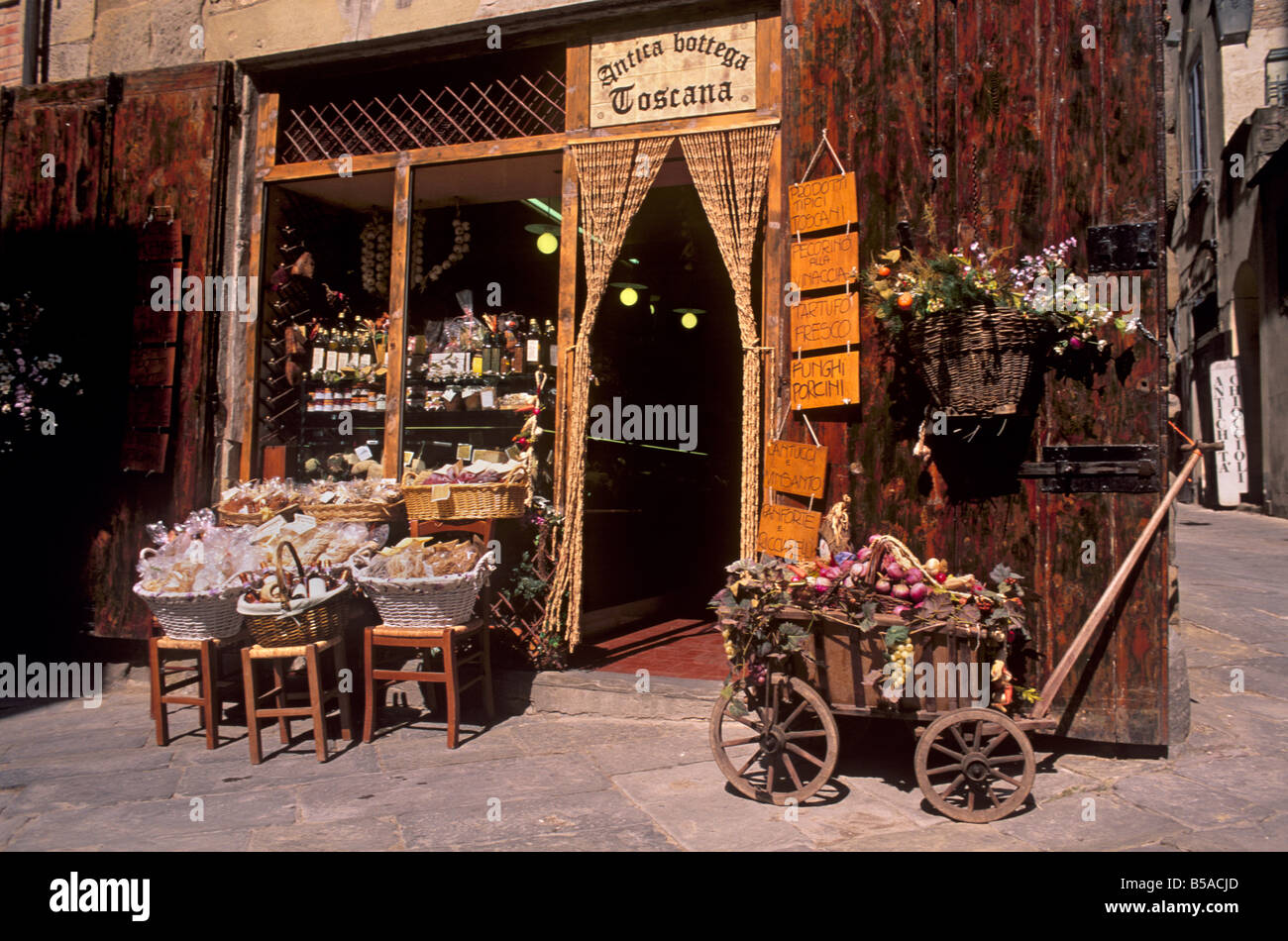 Shop and traditional products at Arezzo, Tuscany, Italy, Europe Stock ...