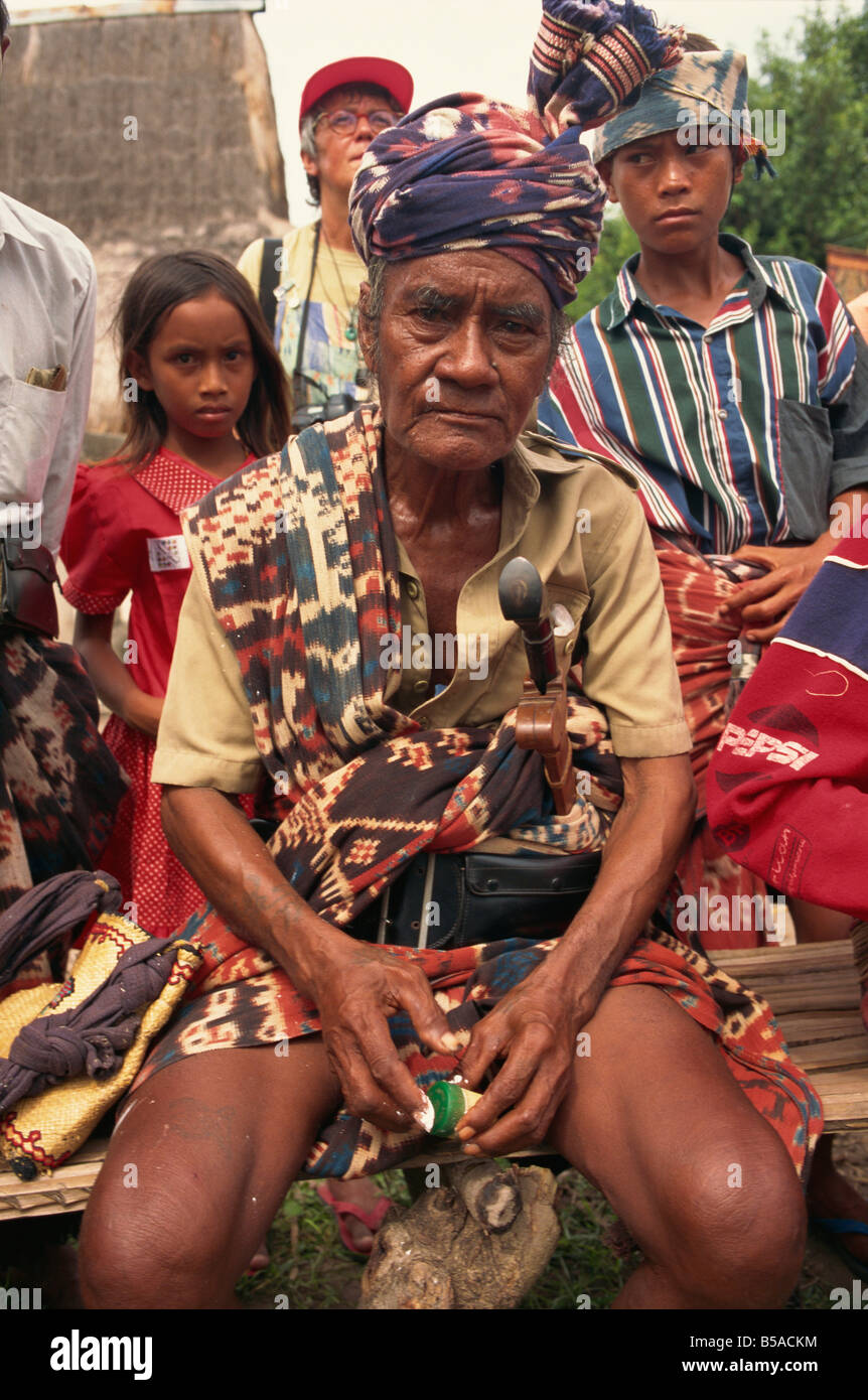 Sumba ikat hi-res stock photography and images - Alamy