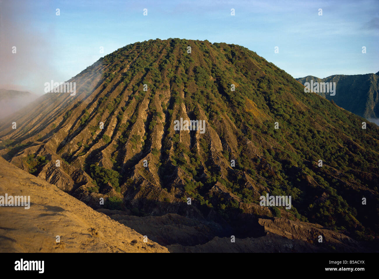Southeast asia mountains hi-res stock photography and images - Alamy
