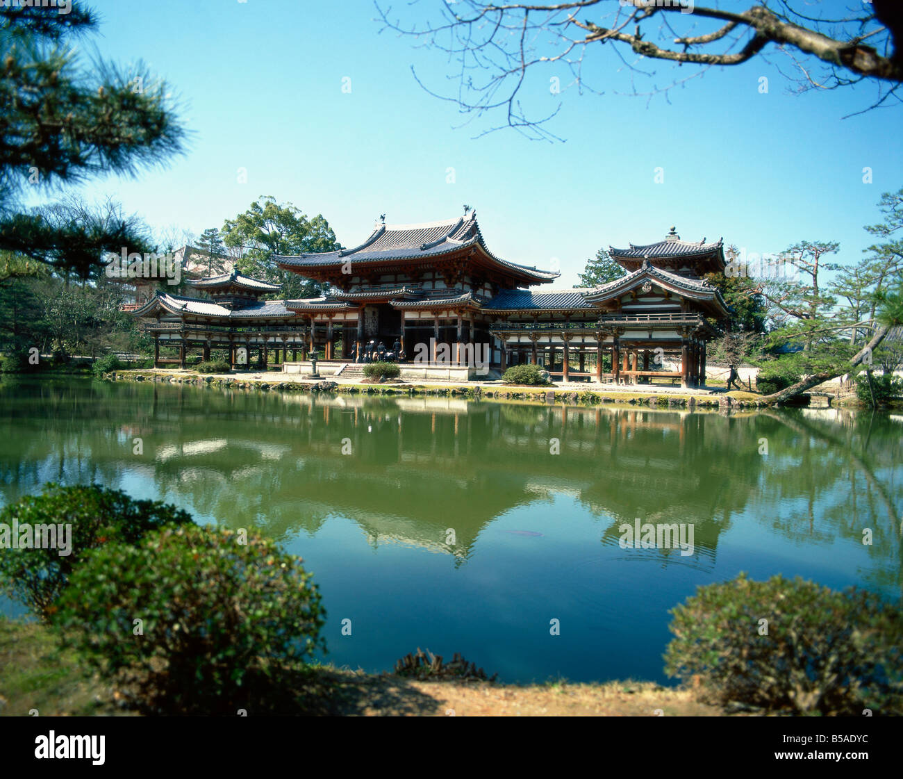 Byodoin temples hi-res stock photography and images - Alamy