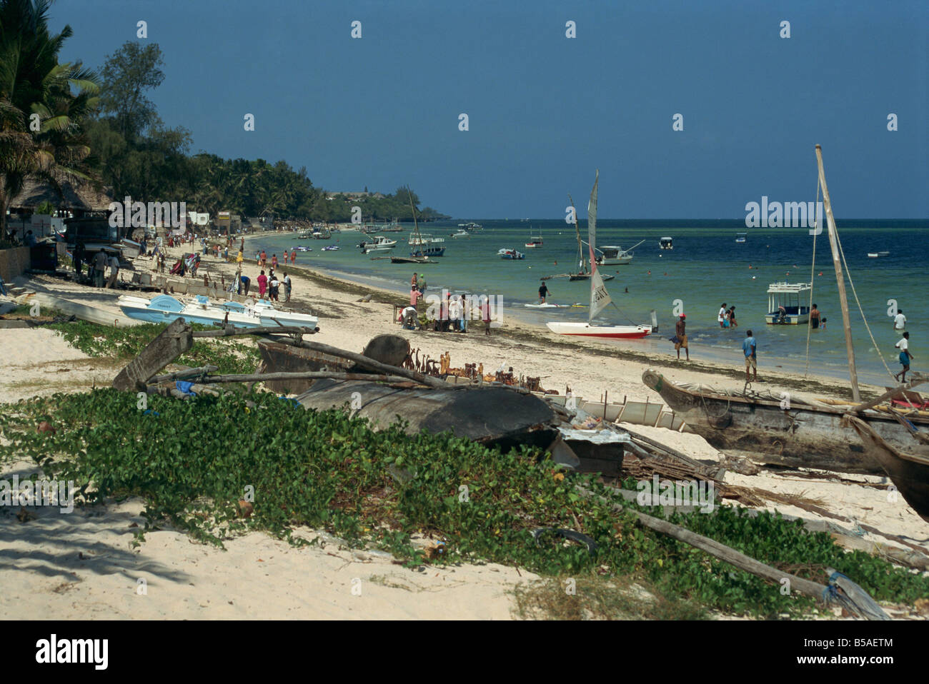 Bamburi beach hi-res stock photography and images - Alamy