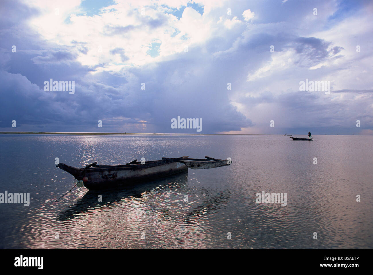 Tiwi beach kenya hi-res stock photography and images - Alamy