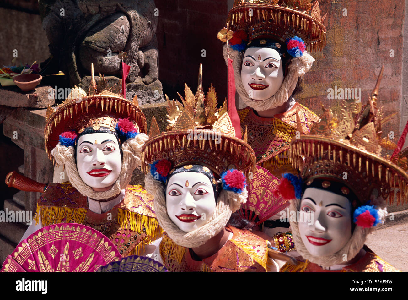 Sandaran hi-res stock photography and images - Alamy