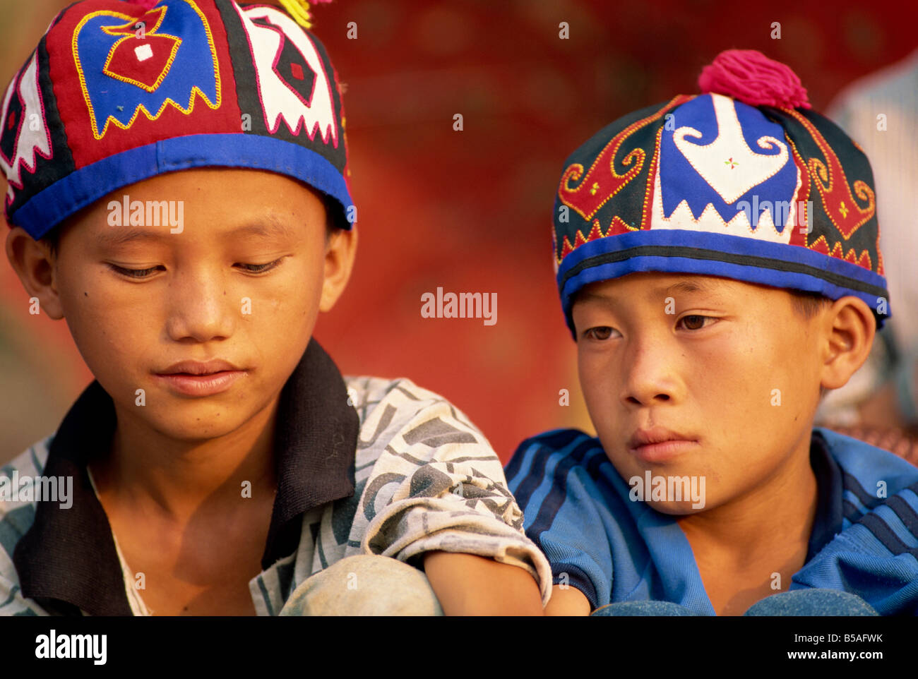 Boys wearing hats hi-res stock photography and images - Alamy
