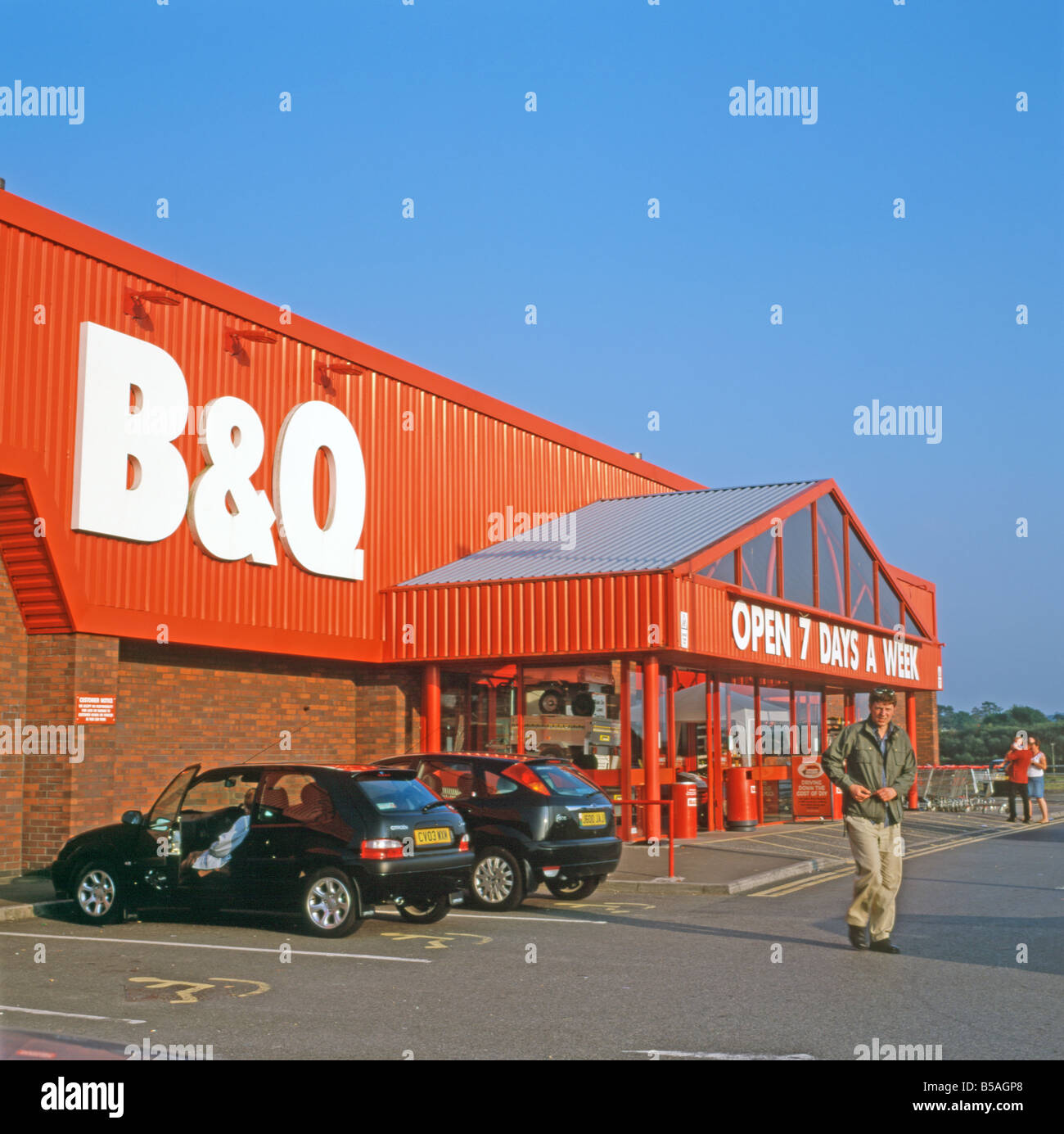 Diy storefront hi-res stock photography and images - Alamy