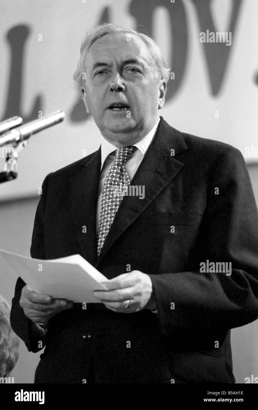 Harold wilson 1975 hi-res stock photography and images - Alamy