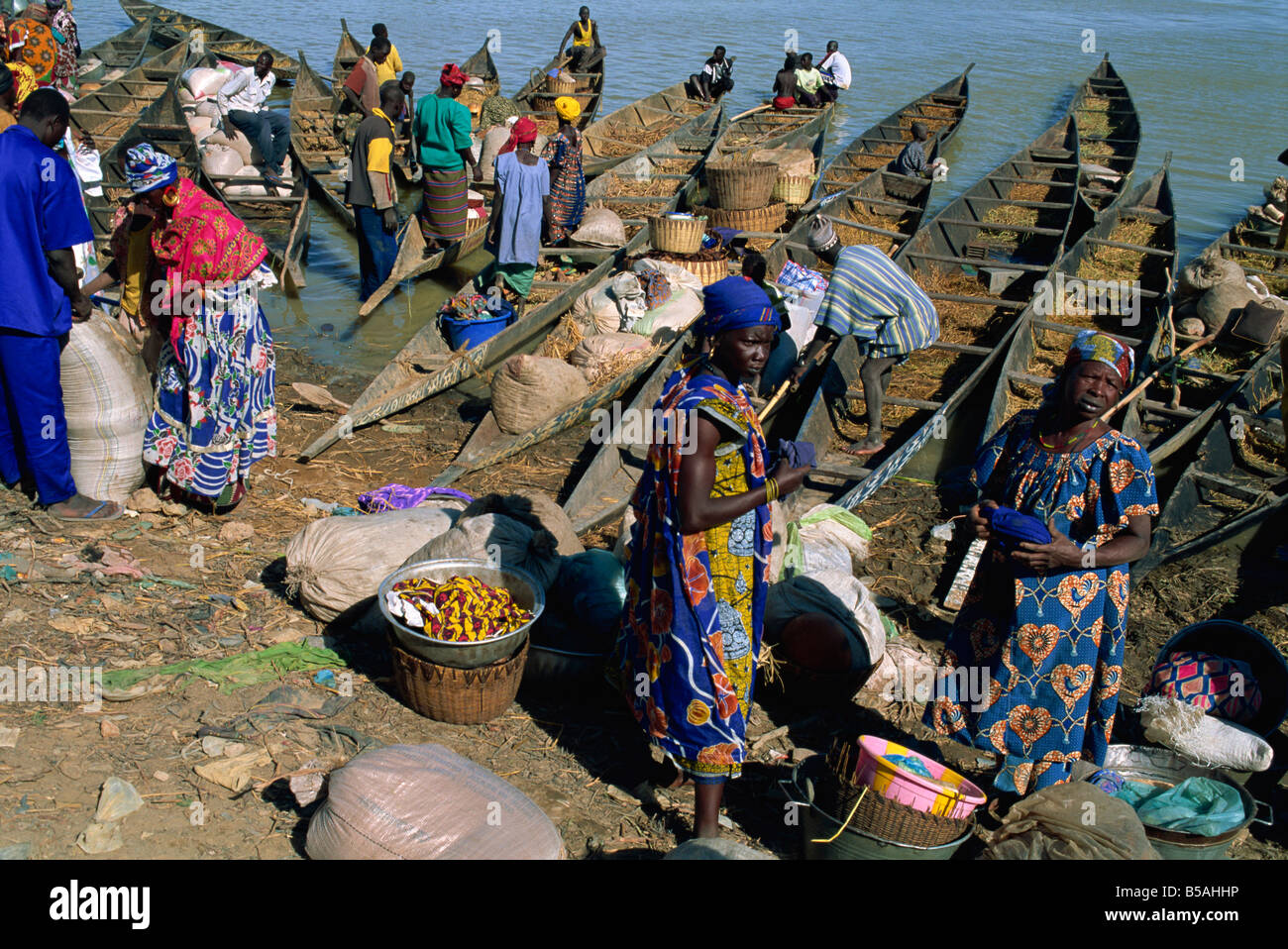 Bank west africa hi-res stock photography and images - Alamy