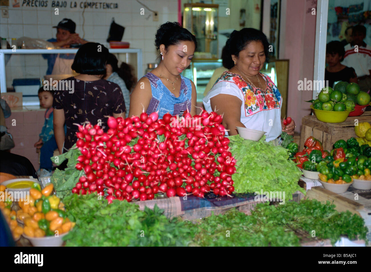 Merida mexico markets hi-res stock photography and images - Alamy