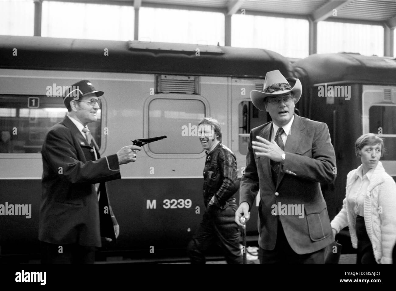 Shoot r Black and White Stock Photos & Images - Alamy