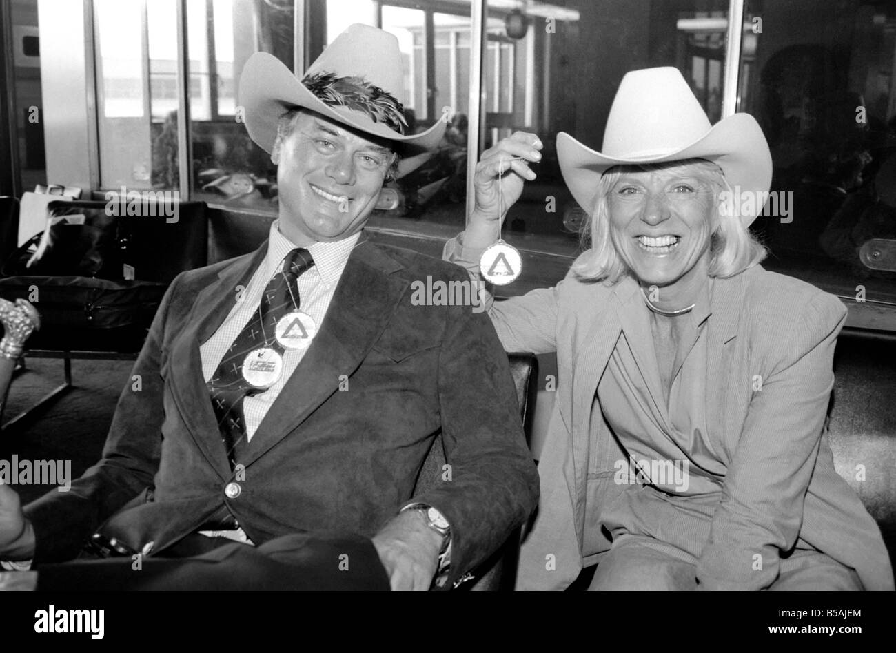 Larry hagman wife Black and White Stock Photos & Images - Alamy
