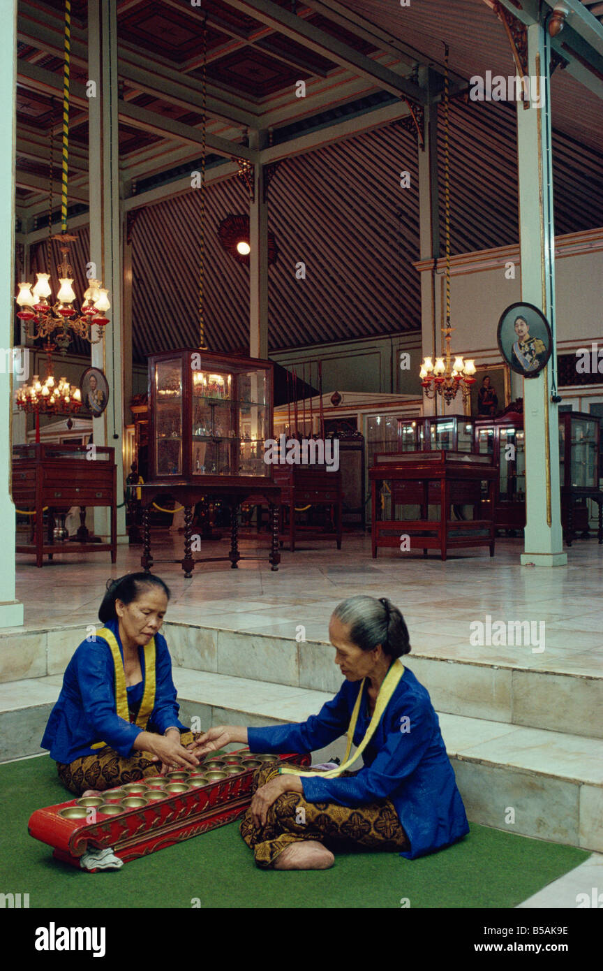 Kraton solo hi-res stock photography and images - Alamy