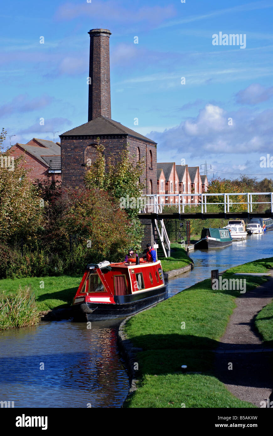 The Coventry Canal at Hawkesbury Junction, Coventry, West Midlands ...