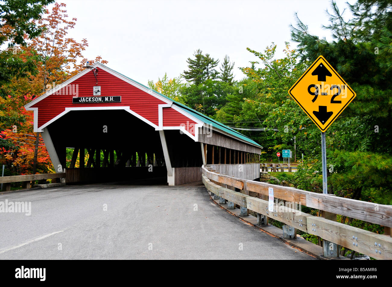 Covered bridge at Jackson, New Hampshire, USA Stock Photo - Alamy