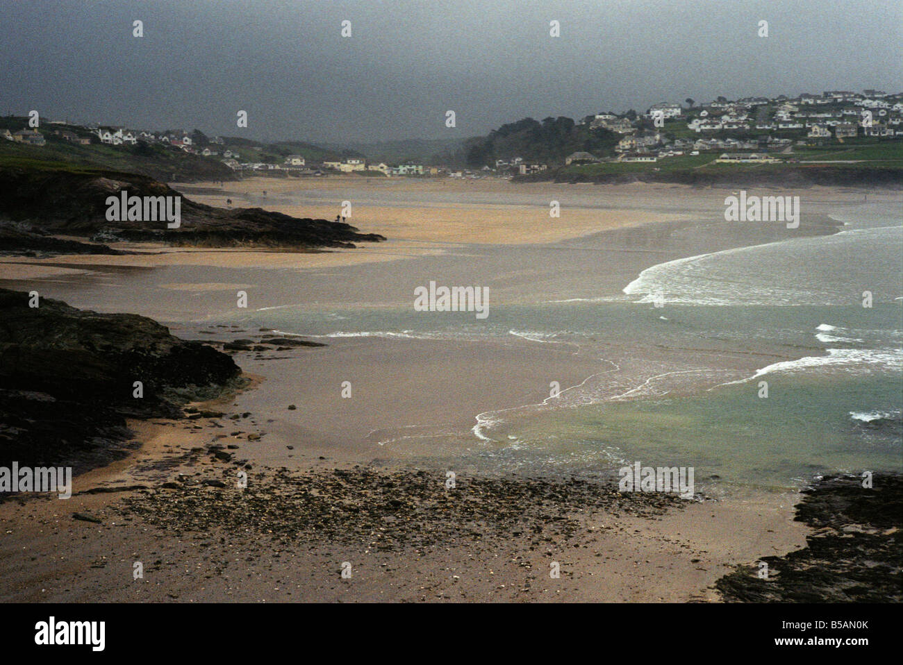 Polzeath beach cornwall seaside hi-res stock photography and images - Alamy