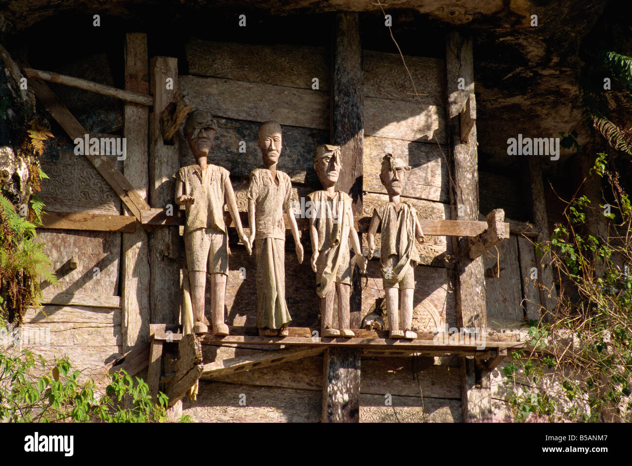 Wall tombs hi-res stock photography and images - Alamy